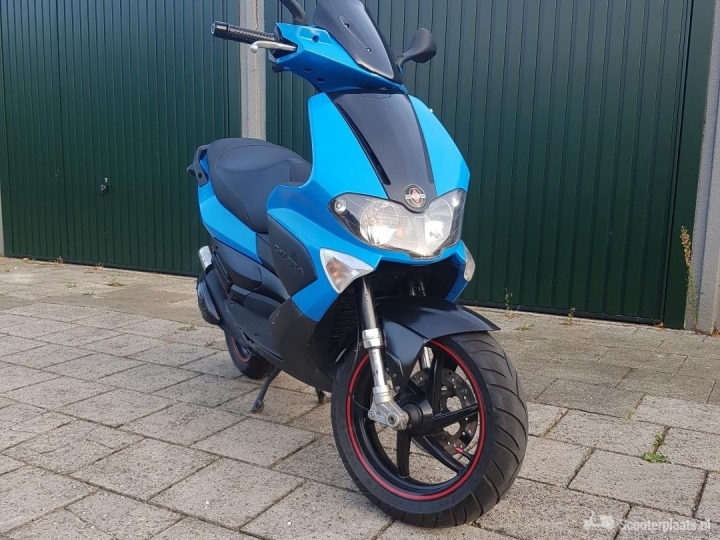 Gilera Runner SP blauw