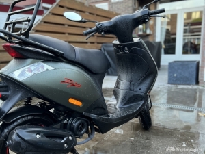 Scooter Piaggio Zip