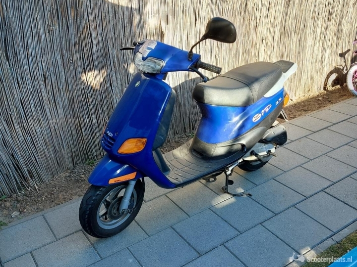 Piaggio Zip blauw