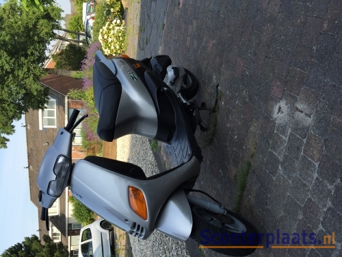 Piaggio Zip grijs