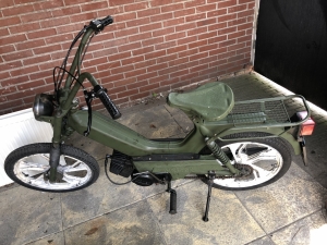 tomos S25, unieke legergroene kleur met kenteken.